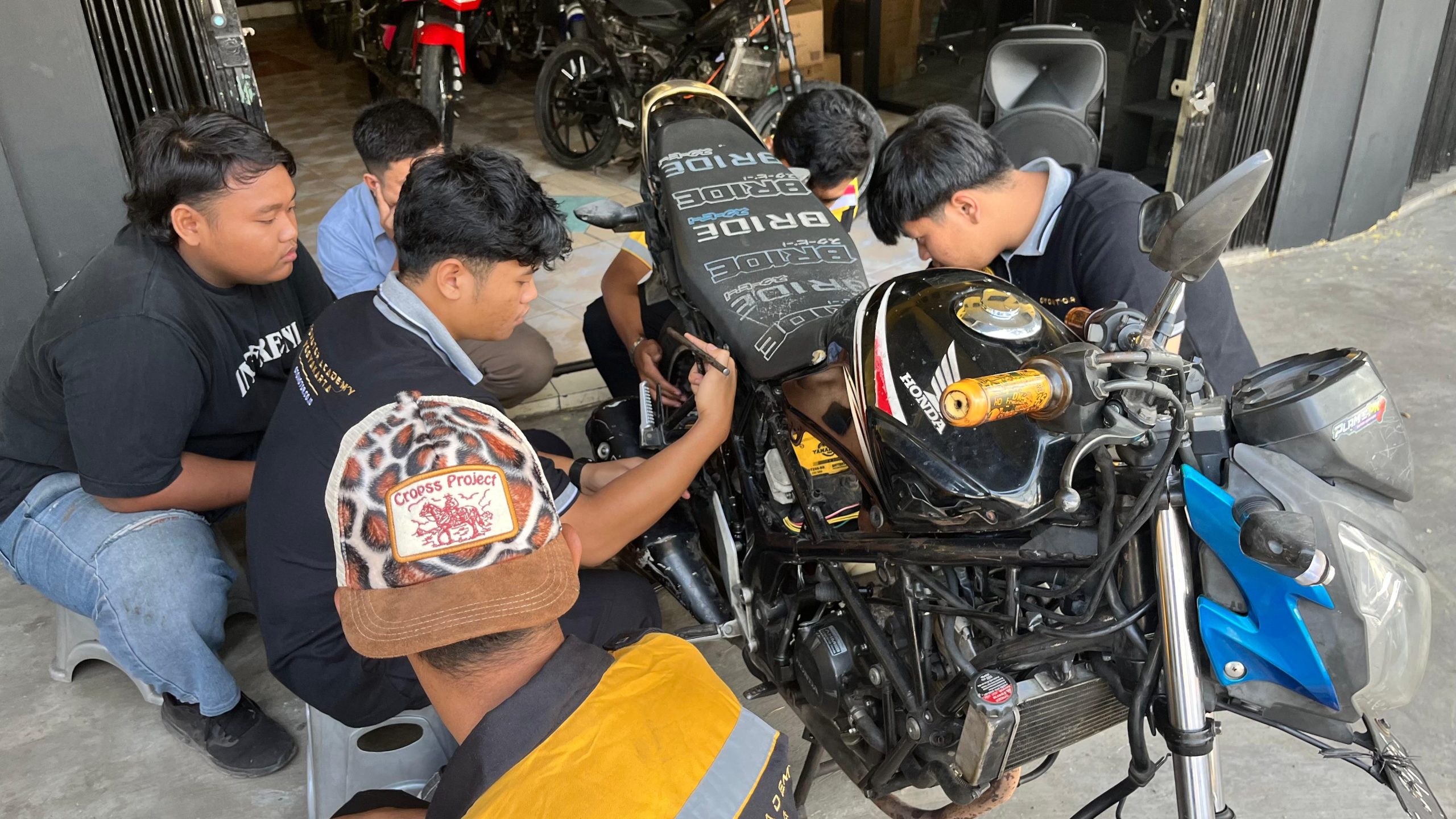 10 Masalah Motor yang Sering Terjadi dan Cara Mengatasinya - Otomotor ...